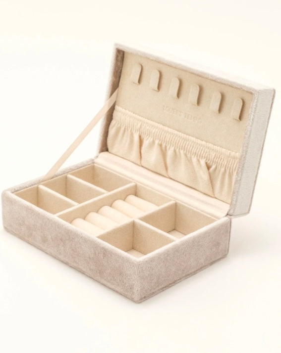 Velvet Cream Jewellery Box – Sunday Sparks Clothing Co.